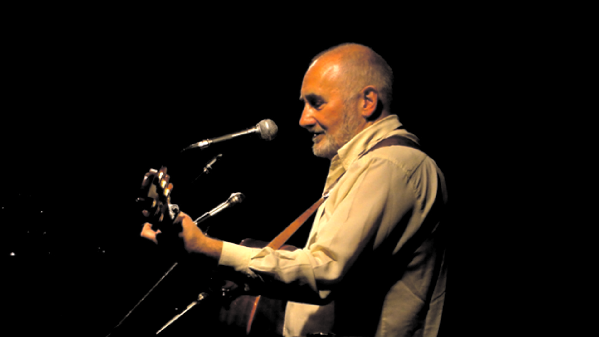 Singer songwriter: album review – Mike Silver ‘Alchemy: Fifty Years In ...